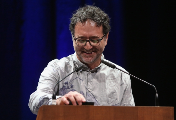 Jonathan Beller delivering his keynote "Derivative Living" | transmediale